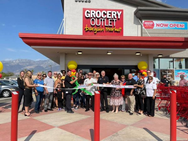 Grocery Outlet Held Its Grand Opening Today - Discover Cathedral City